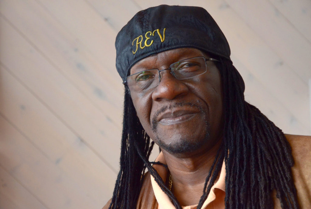 Rev. Leon Kelly, an anti-gang activist, tries to broker peace in Denver ...