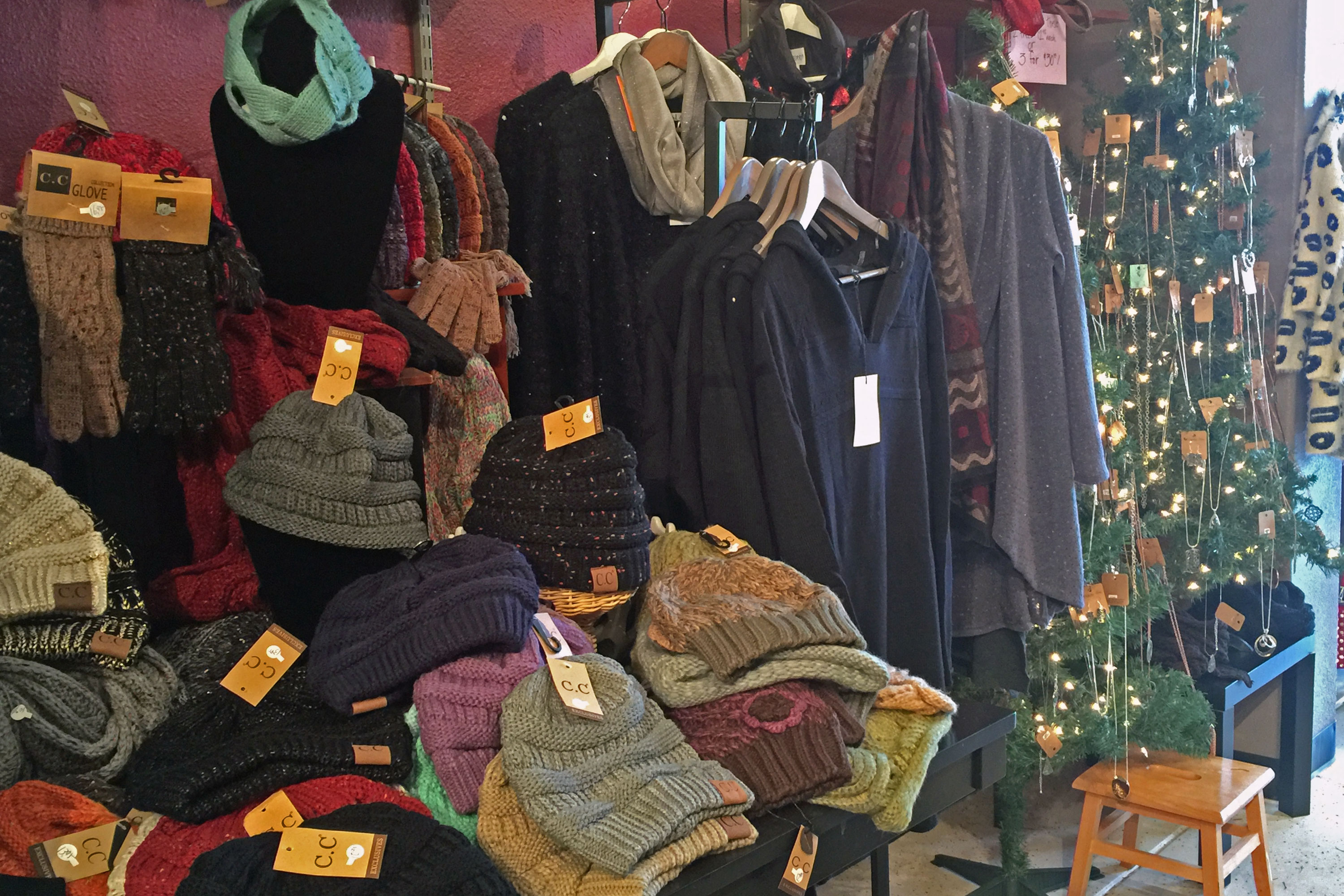 With Front Range Unemployment Low, Retailers Feel Good About The Holidays