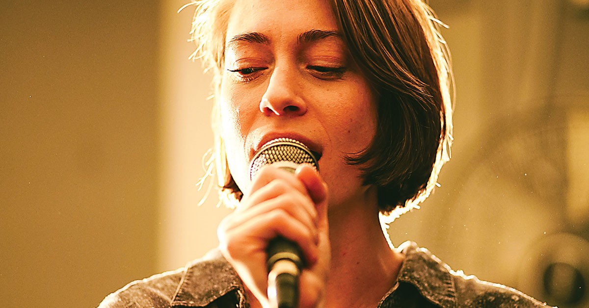 Sessions: At Home With Anna Burch | Colorado Public Radio