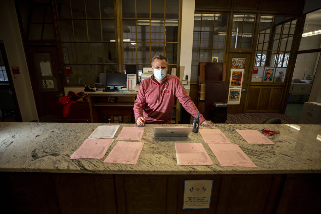 The omicron surge has Colorado schools in for a turbulent start to the ...