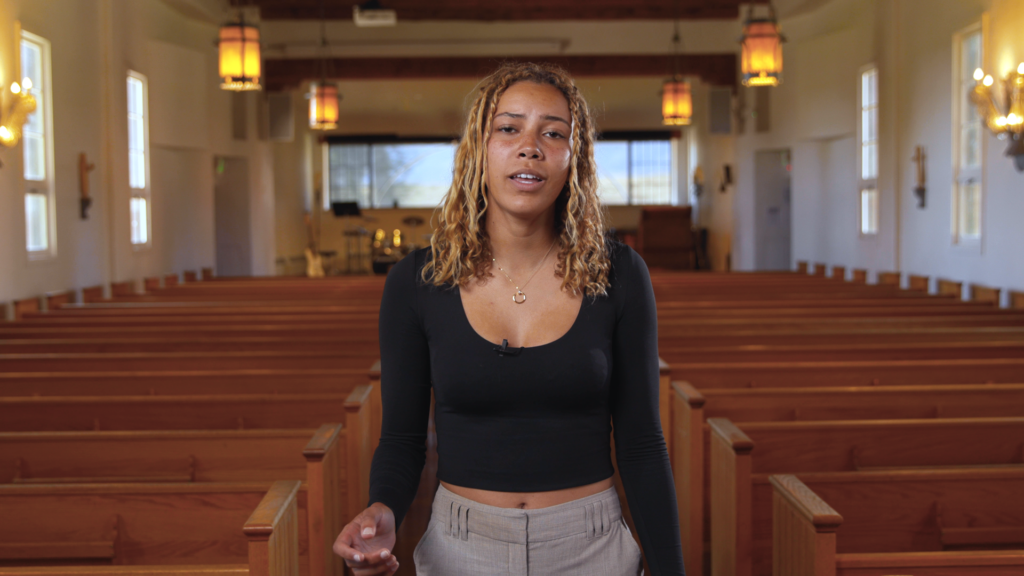 High school senior Aidyn Reid makes her voice heard at national 'Poetry ...