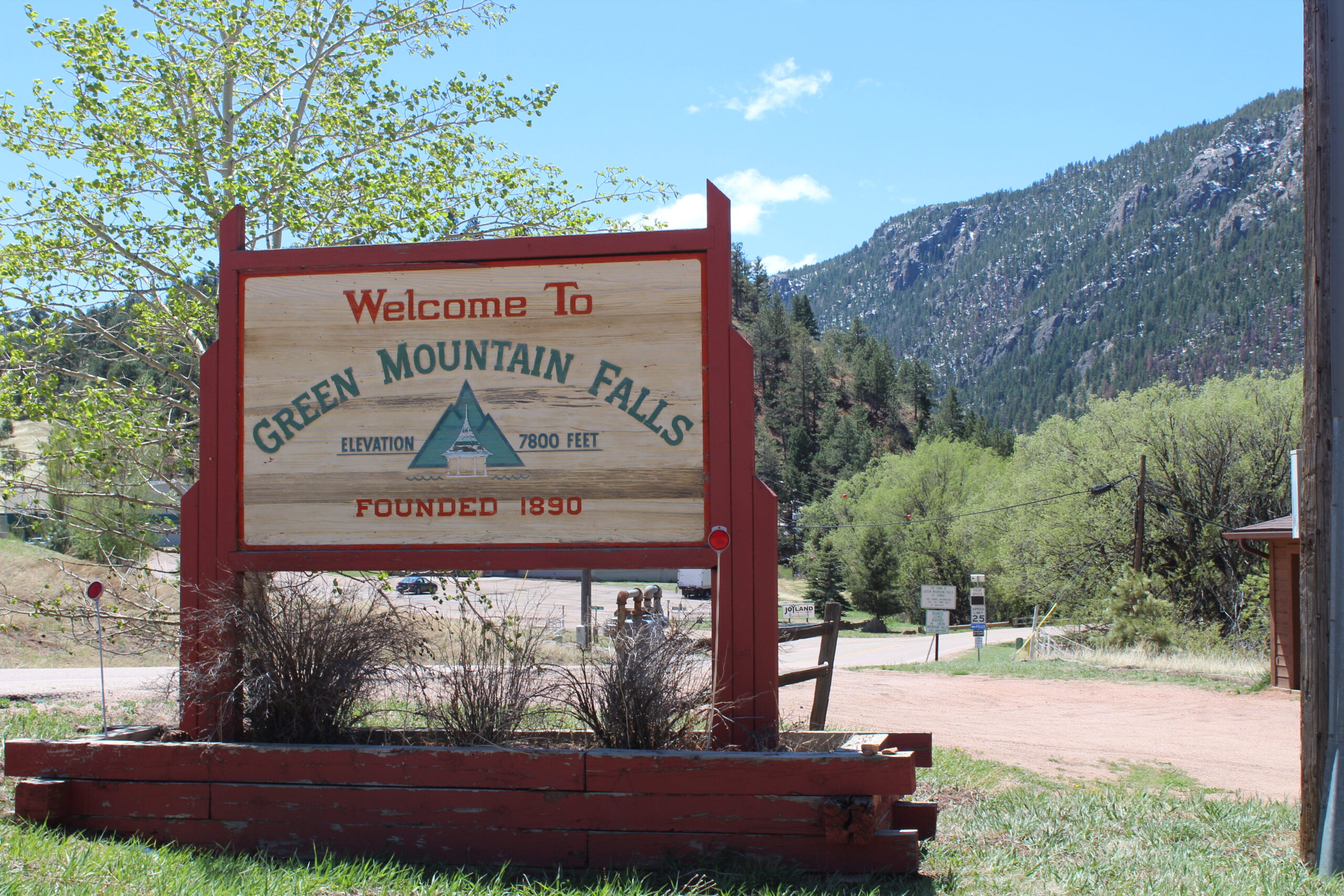 Historic Cabin Hidden Inside Walls Of Modern Home Is Being Restored In ...