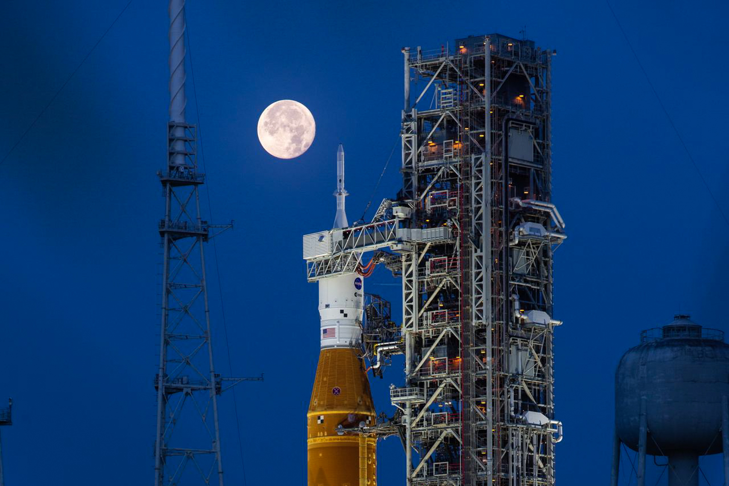Humans are again aiming at the moon with NASA’s Artemis missions — and ...