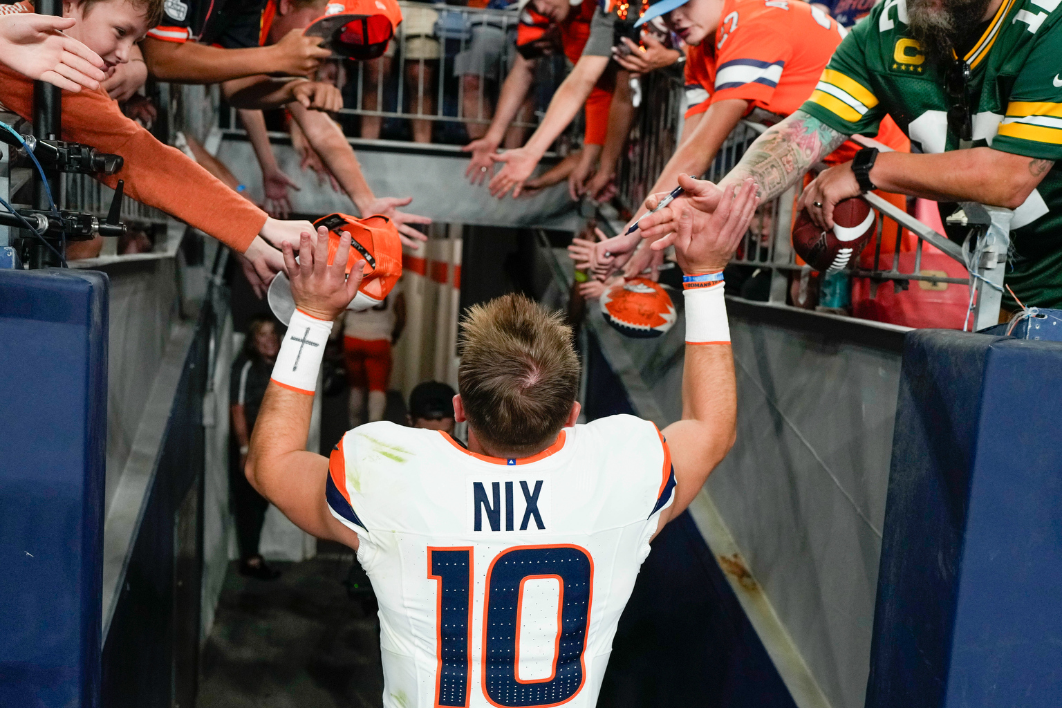 Broncos quarterback Bo Nix has an ankle condition that made break ...