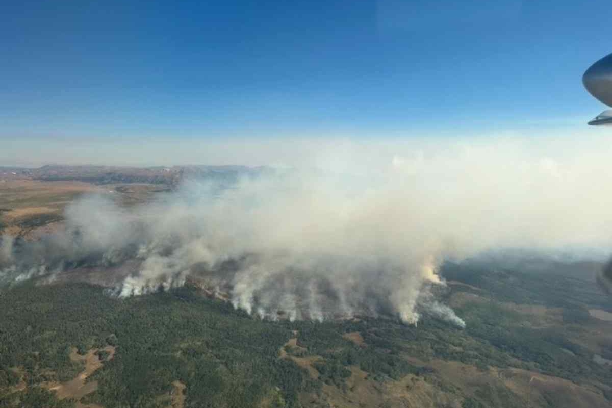 At least one structure lost, more evacuations ordered as Derby Fire ...