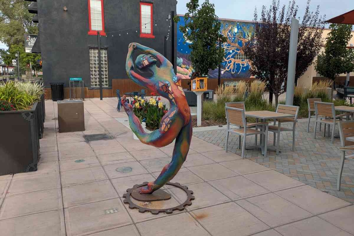 Fruita sculpture on the move after fracas over female form