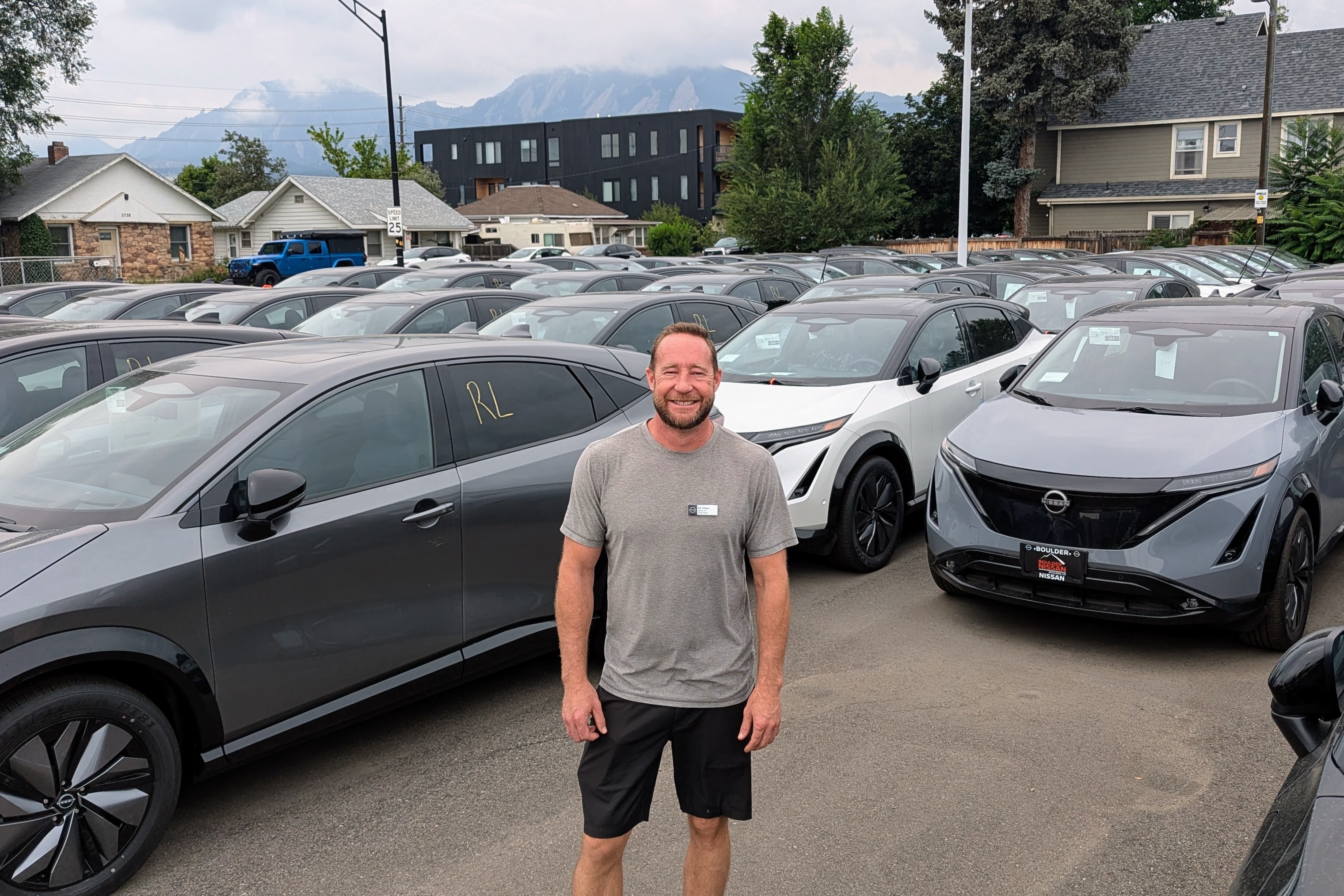 In EV-crazed Colorado, drivers rush to dealerships before tax credits ...